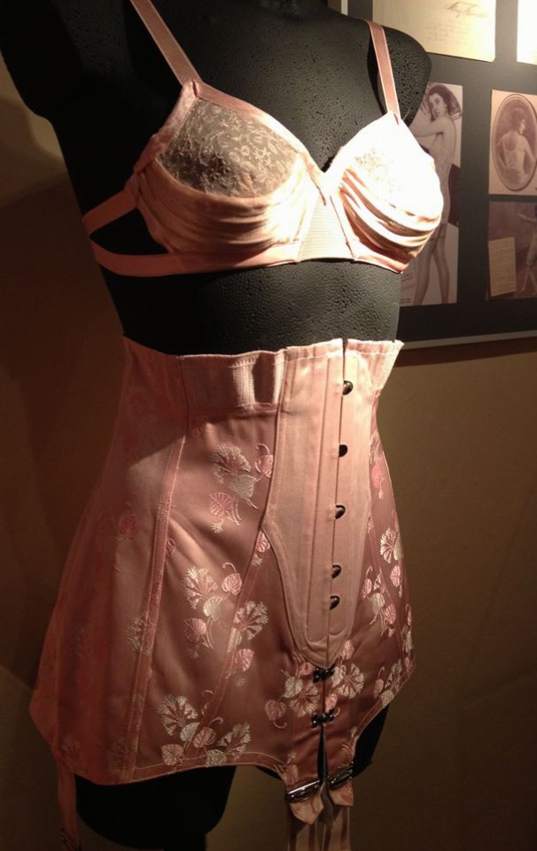 Miederwaren - ein Stück sächsische Industriegeschichte | Mode-Spitze BLOG